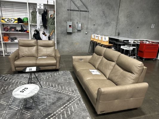 FWS OUTLET - Updated September 2025 - 76 Photos & 22 Reviews - 1272 ...