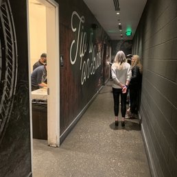 DIERKS BENTLEY’S WHISKEY ROW GILBERT - Updated October 2025 - 823 ...