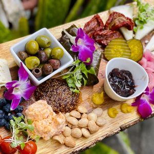 THE LUCKY LURE - 94 Photos & 84 Reviews - Bars - 1427 N Orange Ave ...