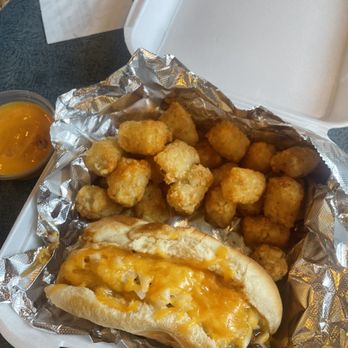 CURIOUS DOG - Updated December 2024 - 180 Photos & 152 Reviews - 200 W ...