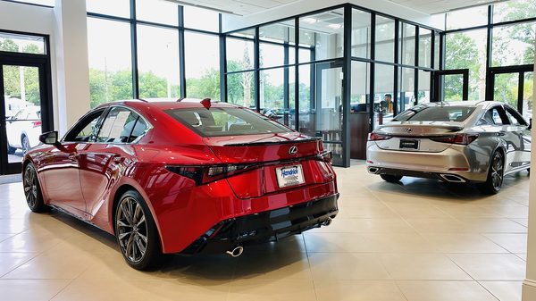 HENDRICK LEXUS CHARLESTON - Updated October 2025 - 44 Photos & 62 ...