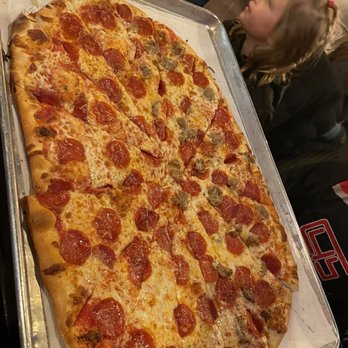 NEED PIZZA - Updated August 2025 - 142 Photos & 325 Reviews - 207 2nd ...