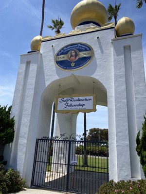 SELF REALIZATION FELLOWSHIP HERMITAGE & MEDITATION GARDENS - 1171 ...