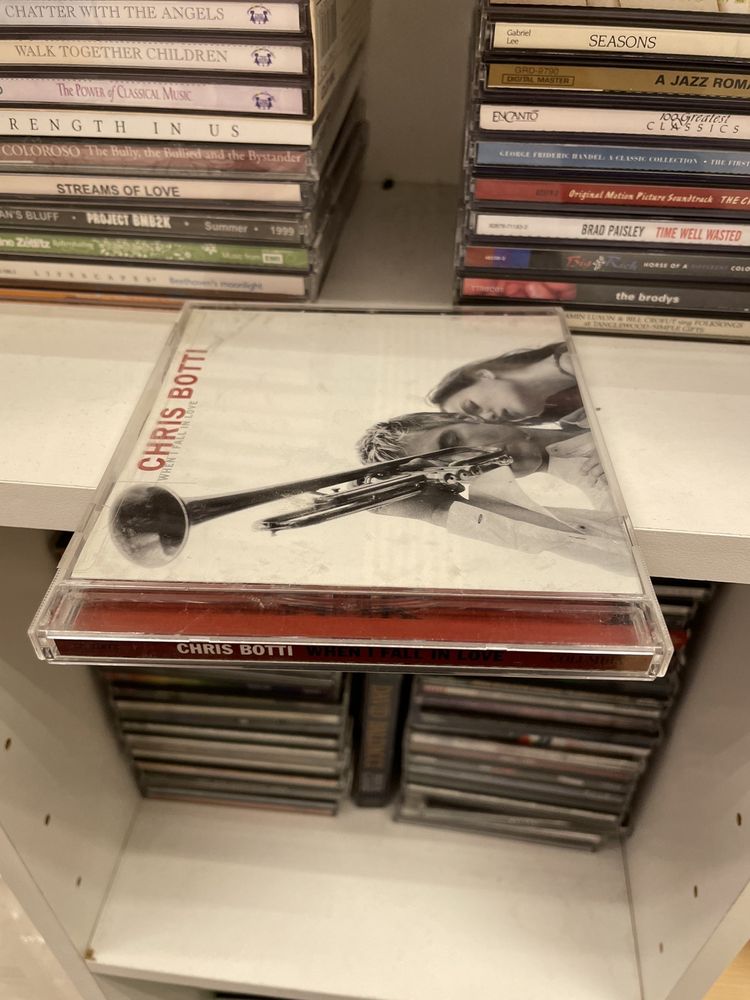 WINGS RESALE STORE - Updated November 2025 - 13 Photos & 12 Reviews ...