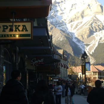 ROOTS - BANFF - Updated December 2025 - 19 Photos & 14 Reviews - 227 ...