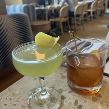 TWO HANDS - Updated December 2025 - 1089 Photos & 543 Reviews - 1011 ...