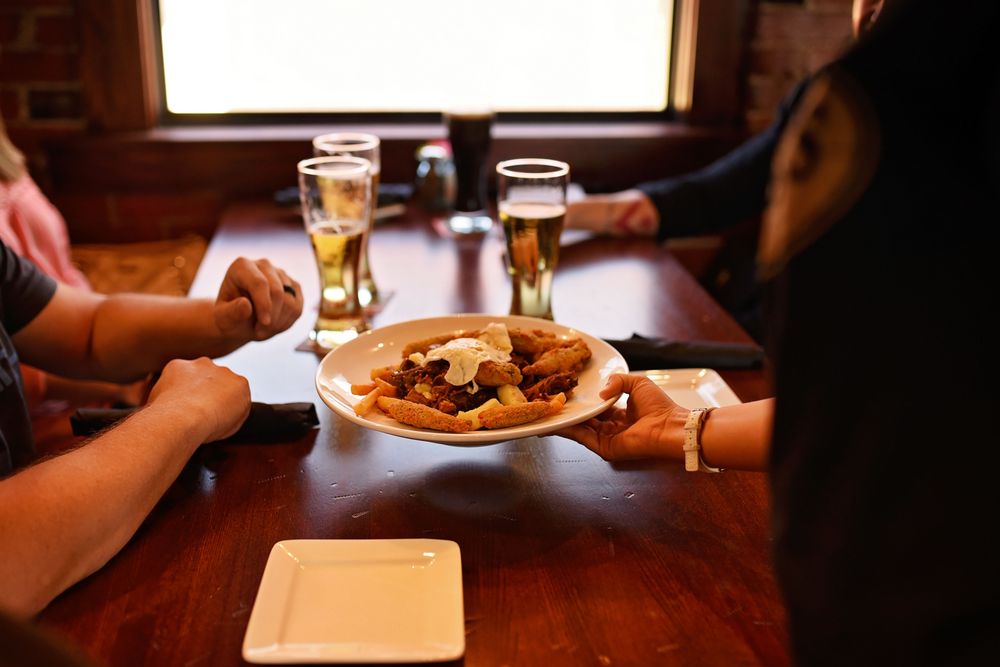 SHINDIGS BAR & GRILL - 86 Photos & 115 Reviews - American (Traditional ...