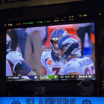 SLACKERS SPORTS BAR NORTHSTAR - Updated December 2025 - 67 Photos & 77 ...