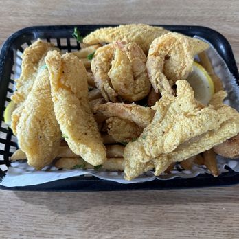 CATFISH STATION - Updated January 2025 - 160 Photos & 239 Reviews ...
