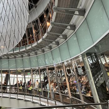 SHAKE SHACK FULTON TRANSIT CTR - MANHATTAN - Updated May 2026 - 495 ...