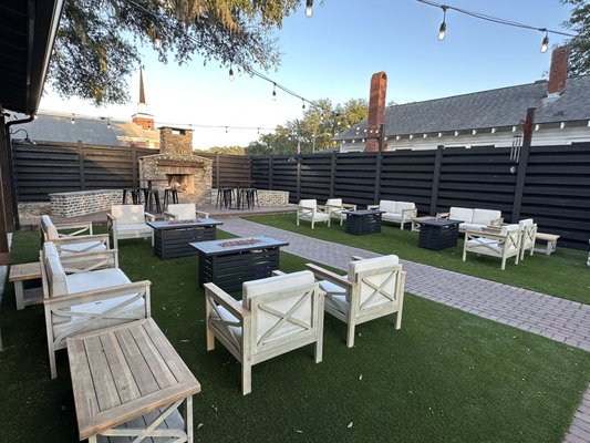 MONCRIEF SQUARE - Updated October 2025 - 11 Photos - 205 N Laurel St ...