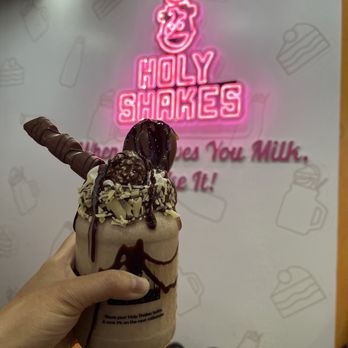 HOLY SHAKES - Updated July 2025 - 74 Photos & 13 Reviews - 465 Queen ...