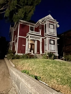 THE CHARMED HOUSE - Updated December 2025 - 26 Photos - 1329 Carroll ...