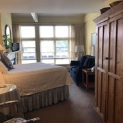 STEAMBOAT INN - 58 Photos & 40 Reviews - Bed & Breakfast - 73 Steamboat ...