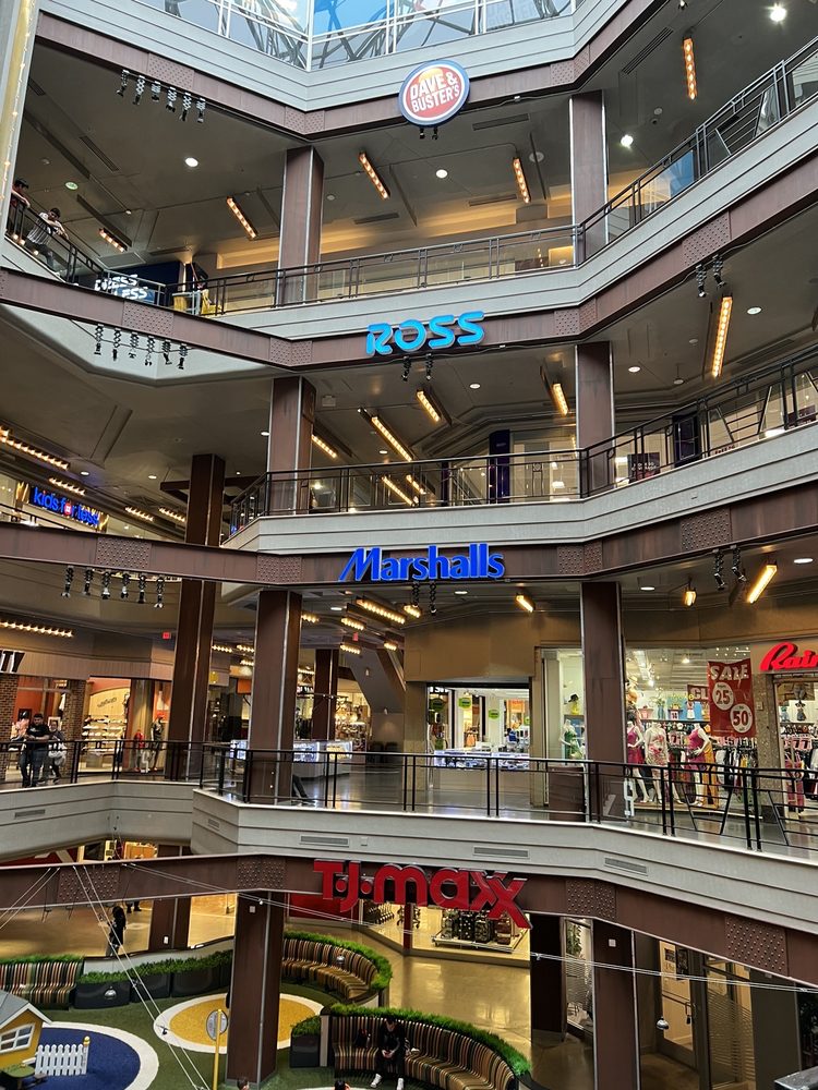 BURLINGTON - Updated October 2025 - 22 Photos & 25 Reviews - 8661 ...