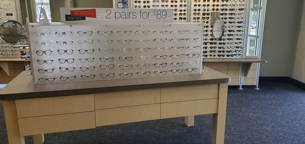 EYEGLASS WORLD - Updated June 2025 - 24 Photos & 31 Reviews - 928 W New ...