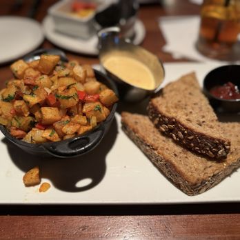 REDSTONE AMERICAN GRILL - Updated February 2025 - 662 Photos & 711 ...