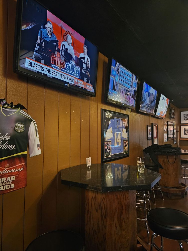 THE GOAT BAR - Updated May 2026 - 5201 NE Sandy Blvd, Portland, Oregon ...