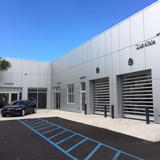 HENDRICK VOLVO CARS OF CHARLESTON - Updated December 2025 - 31 Photos ...