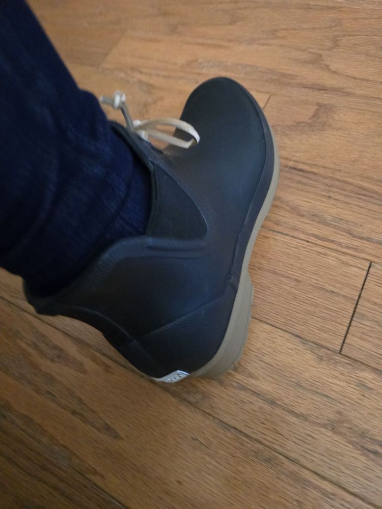 DSW DESIGNER SHOE WAREHOUSE - Updated January 2026 - 22 Photos & 15 ...