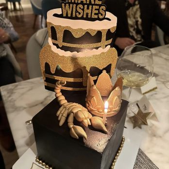 CAKE WORKS - 728 Photos & 528 Reviews - 2820 S King St, Honolulu ...