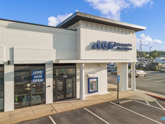 LGE COMMUNITY CREDIT UNION - Updated January 2026 - 10 Photos - 6637 ...