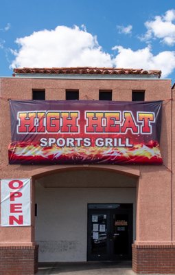 HIGH HEAT SPORTS GRILL - Updated December 2025 - 28 Photos & 33 Reviews ...