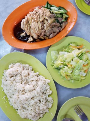 HOE KEE CHICKEN RICE - Updated July 2025 - 22 Photos - No. 4, Jalan ...