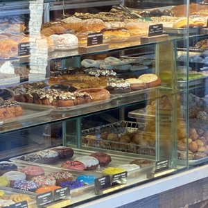 THE DONUTTERY - 4718 Photos & 4311 Reviews - Donuts - 17420 Beach Blvd ...