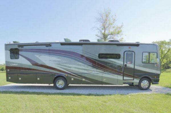 MCKEE RV - 38 Photos & 45 Reviews - 400 1st Ave, Perry, Iowa - RV ...