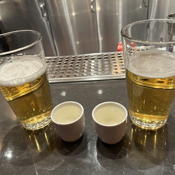 8 EAST - Updated July 2024 - 1601 Photos & 551 Reviews - 8 Fremont St ...