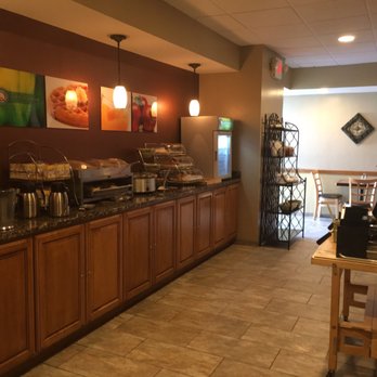 QUALITY INN - Updated July 2025 - 63 Photos & 32 Reviews - 1924 Harper ...