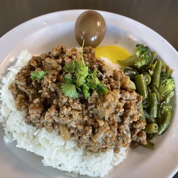 BENTO XPERT - Updated October 2024 - 198 Photos & 77 Reviews - 1125 N ...