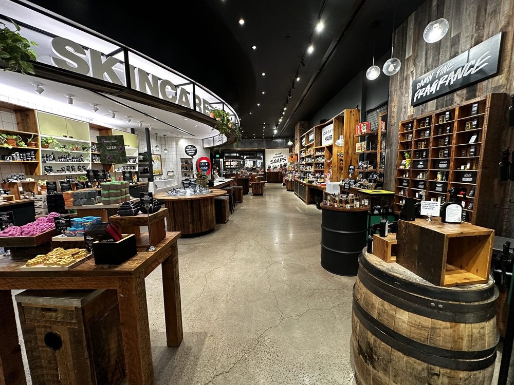 LUSH COSMETICS - Updated August 2025 - 21 Photos & 38 Reviews - 1 ...