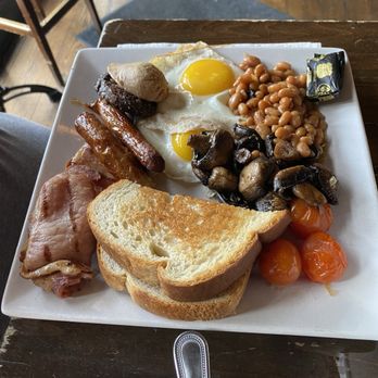 SLÁINTE IRISH PUB AND RESTAURANT - Updated December 2025 - 357 Photos ...