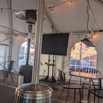 THE 4 CORNERS PUB - Updated November 2024 - 123 Photos & 190 Reviews ...