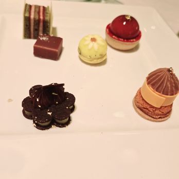 WING LEI - Updated December 2024 - 2153 Photos & 623 Reviews - 3131 Las ...