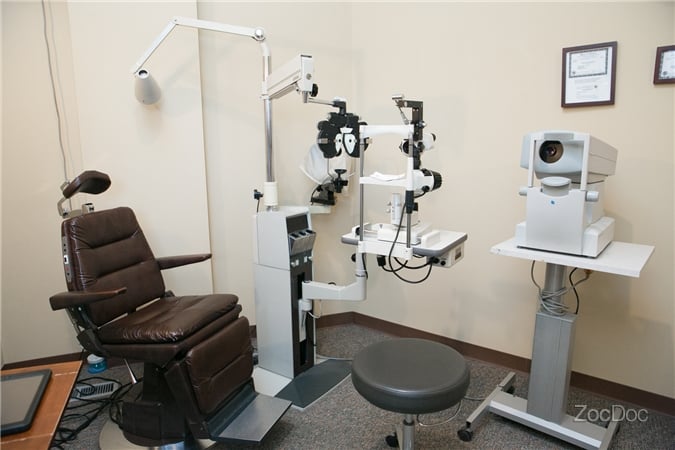 MISSION OPTICAL - Updated December 2025 - 13 Photos - 18646 Dixie Hwy ...