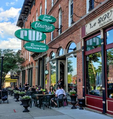 CLEARY’S PUB - Updated July 2024 - 63 Photos & 93 Reviews - 117 E Grand ...