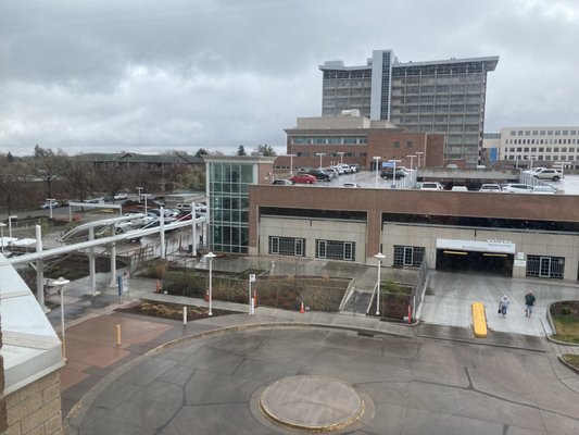 KAISER PERMANENTE SKYLINE MEDICAL OFFICES - Updated December 2025 - 37 ...