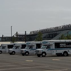 NEWARK AIRPORT LONG TERM PARKING - 48 Photos & 491 Reviews - 422 ...