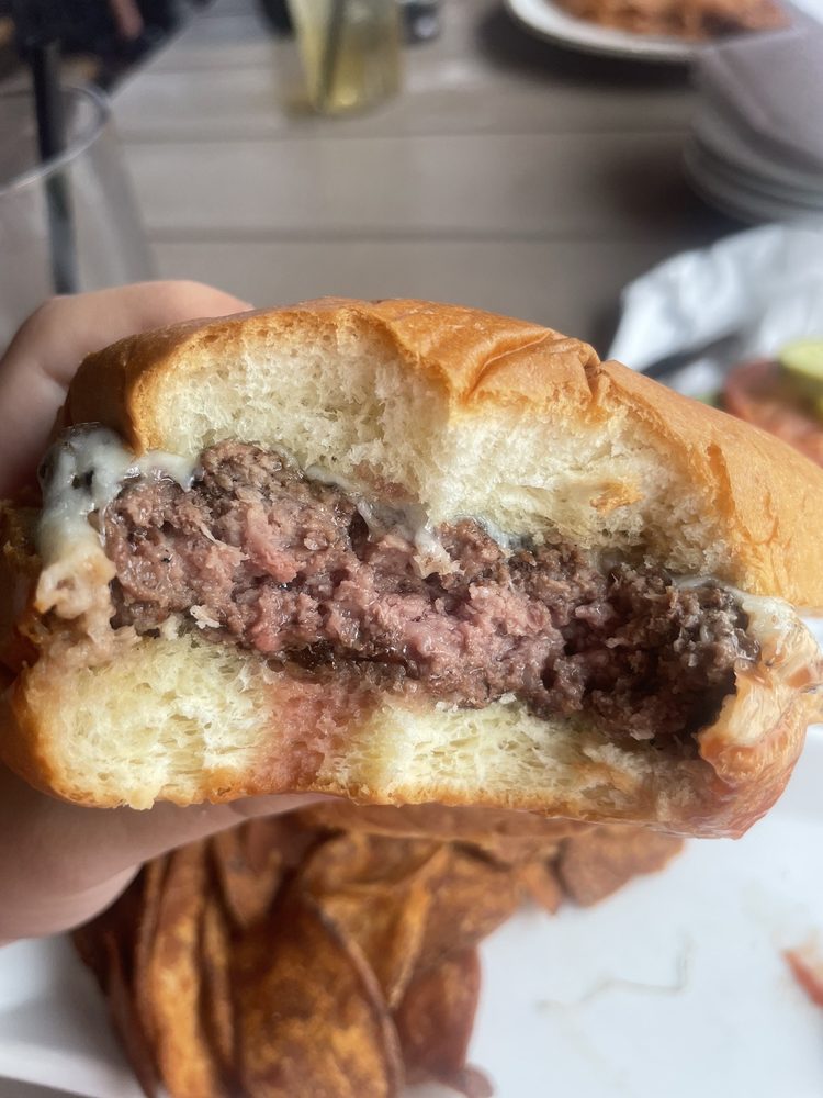 THE STERLING TAVERN - Updated August 2024 - 79 Photos & 93 Reviews ...