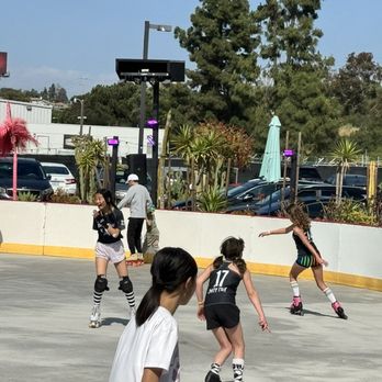 RINGER’S ROLLER RINK - Updated December 2024 - 175 Photos & 104 Reviews ...