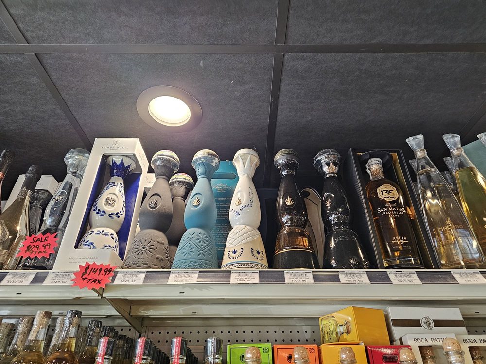 LIQUOR LOCKER - Updated October 2025 - 40 Photos - 1914 Crows Landing ...