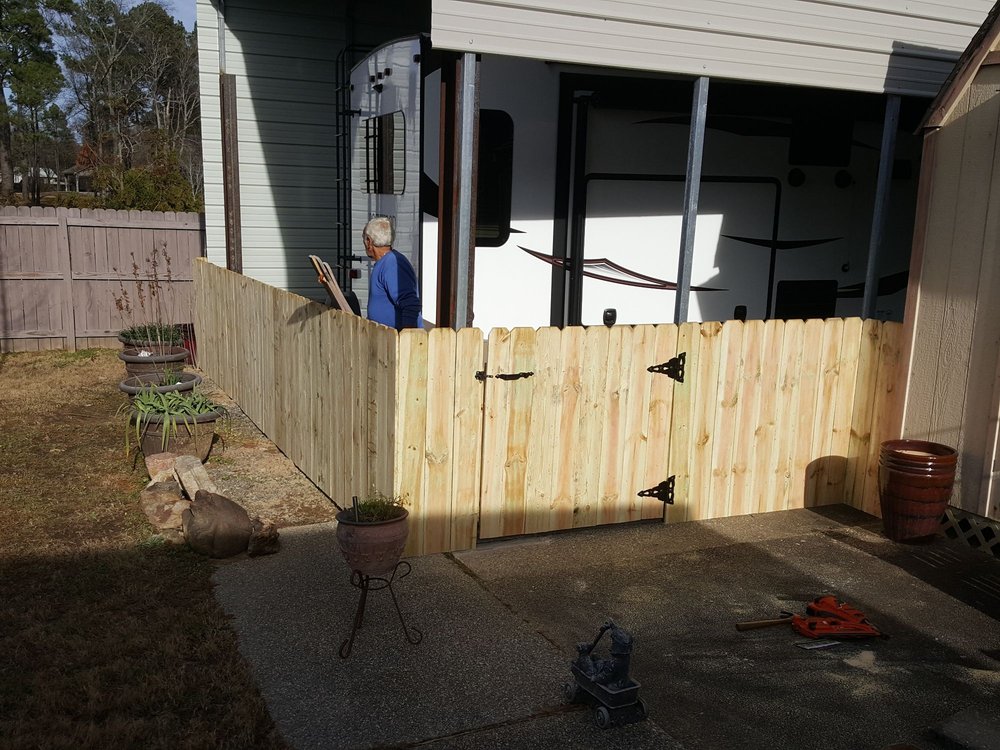 AAA FENCE - Updated April 2025 - 41 Photos - 211 Clairmont St, Hot ...