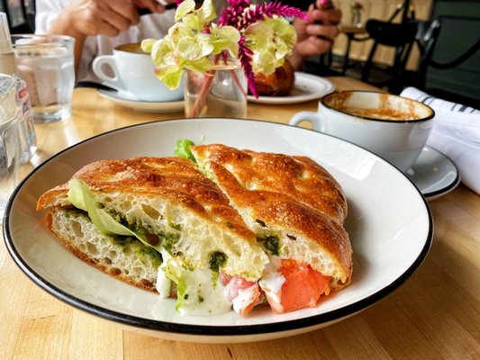 SUNDAY MOTOR CO CAFE - 298 Photos & 114 Reviews - 27 Kings Rd, Madison ...