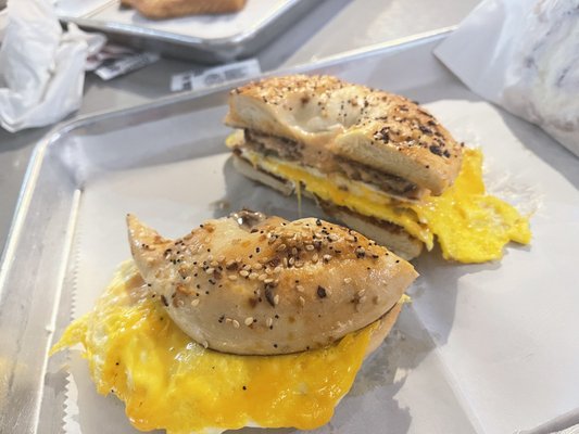 THE DEVINE CINNAMON ROLL DELI - Updated August 2024 - 504 Photos & 802 ...