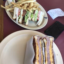 VICKY’S RESTAURANT - Updated December 2025 - 97 Photos & 181 Reviews ...