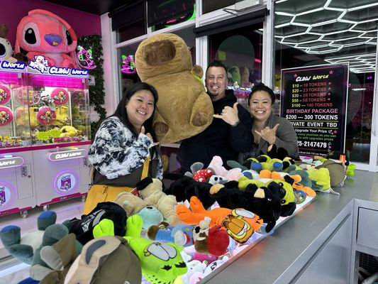 CLAW WORLD - Updated October 2025 - 778 Photos & 574 Reviews - 8665 W ...