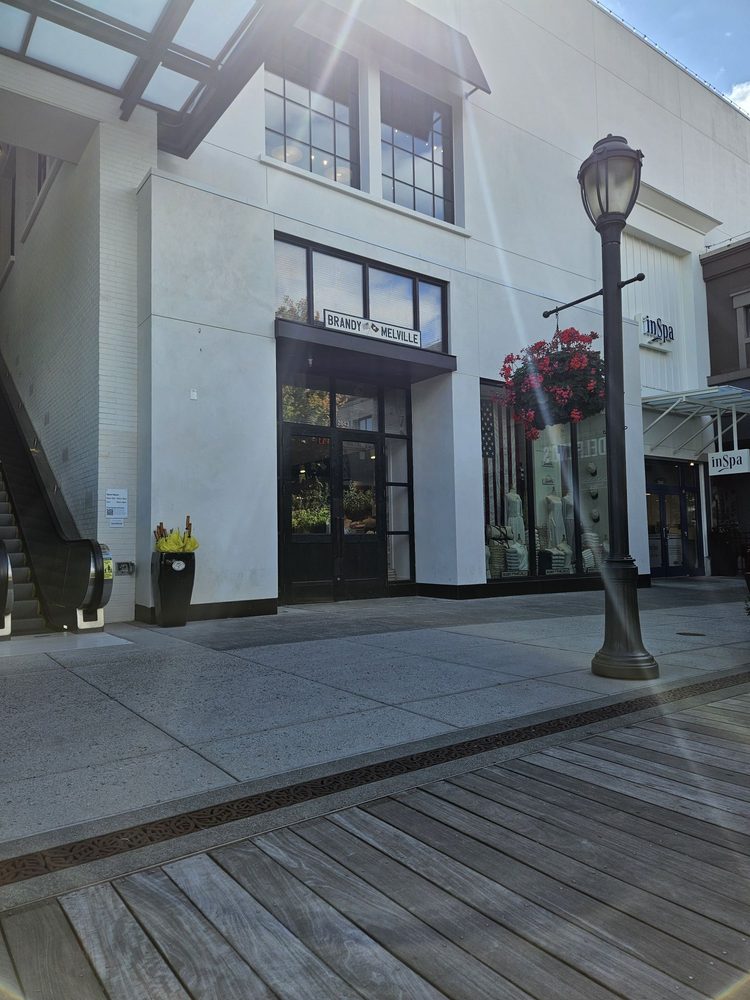 BRANDY MELVILLE - Updated October 2025 - 12 Photos & 83 Reviews - 4610 ...